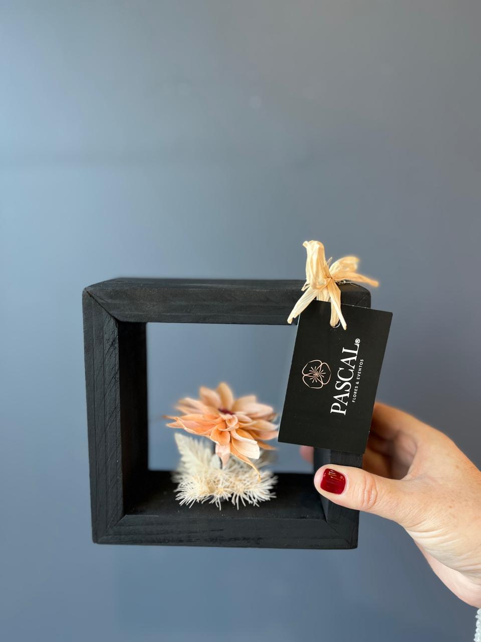 Cuadro rosa preservada verde – Florería Pascal Temuco